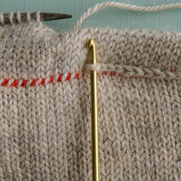 Knit Hem Tutorial: Step-By-Step Knitting Instructions