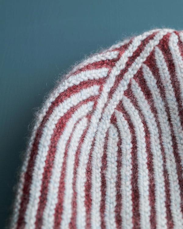 Two-Color Brioche Hat: Free Hat Knitting Pattern
